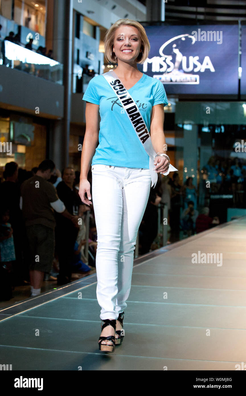 Miss South Dakota USA 2011, Chandra Rae Burnham, walks the runway in ...