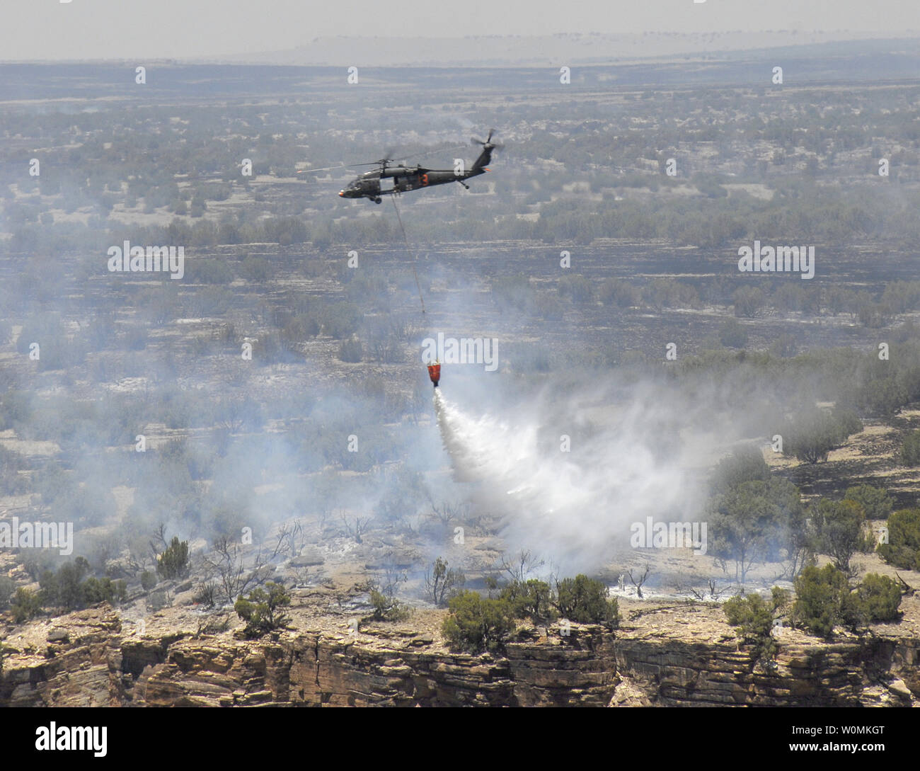 A UH-6-0 Blackhawk helicopter from the the Colorado Army National Guard ...