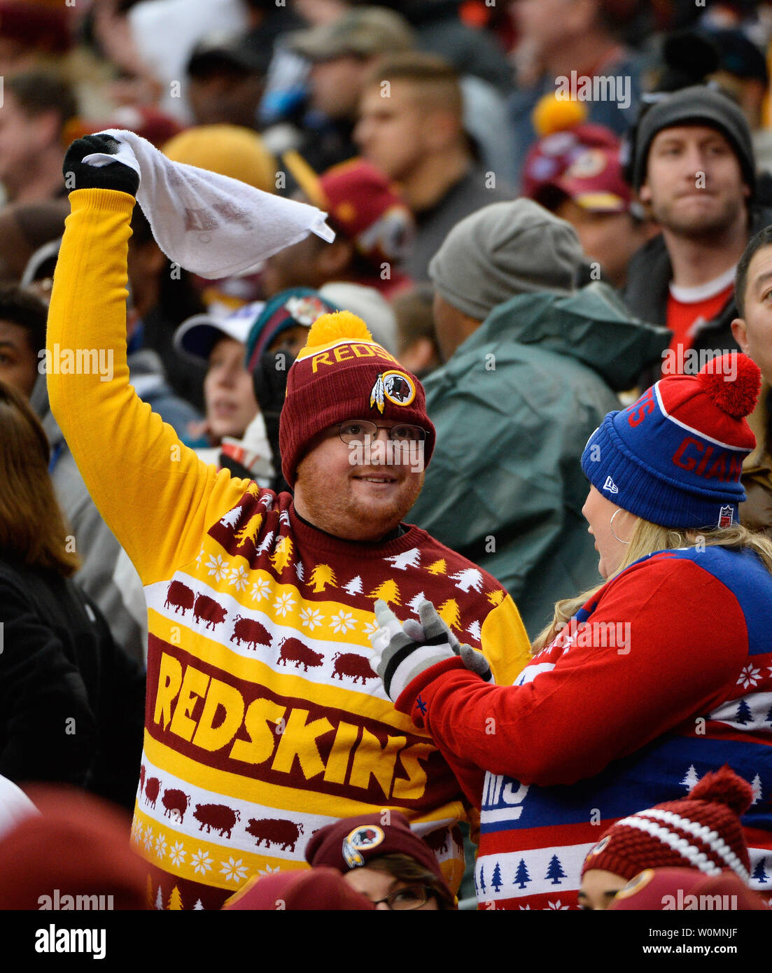 Nfl fan celebrates hi-res stock photography and images - Alamy