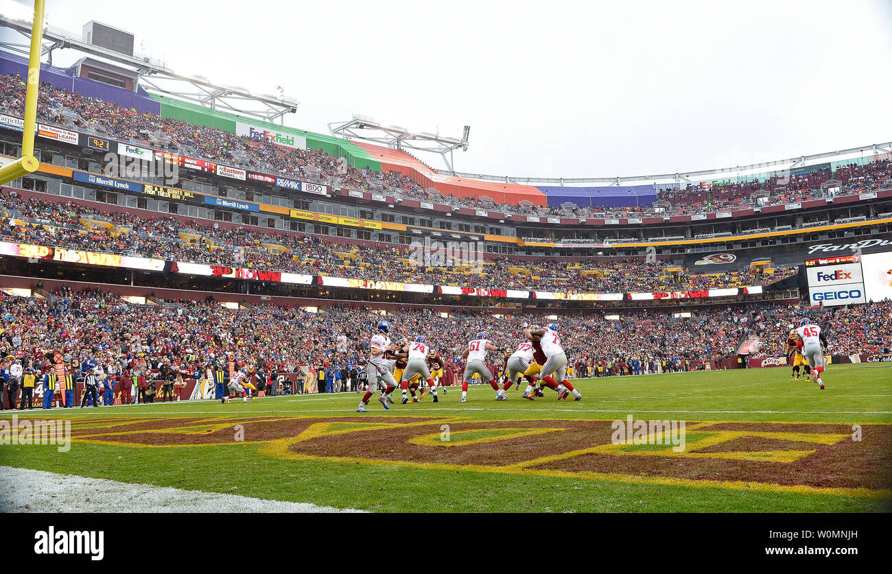 Redskins football fans hi-res stock photography and images - Alamy