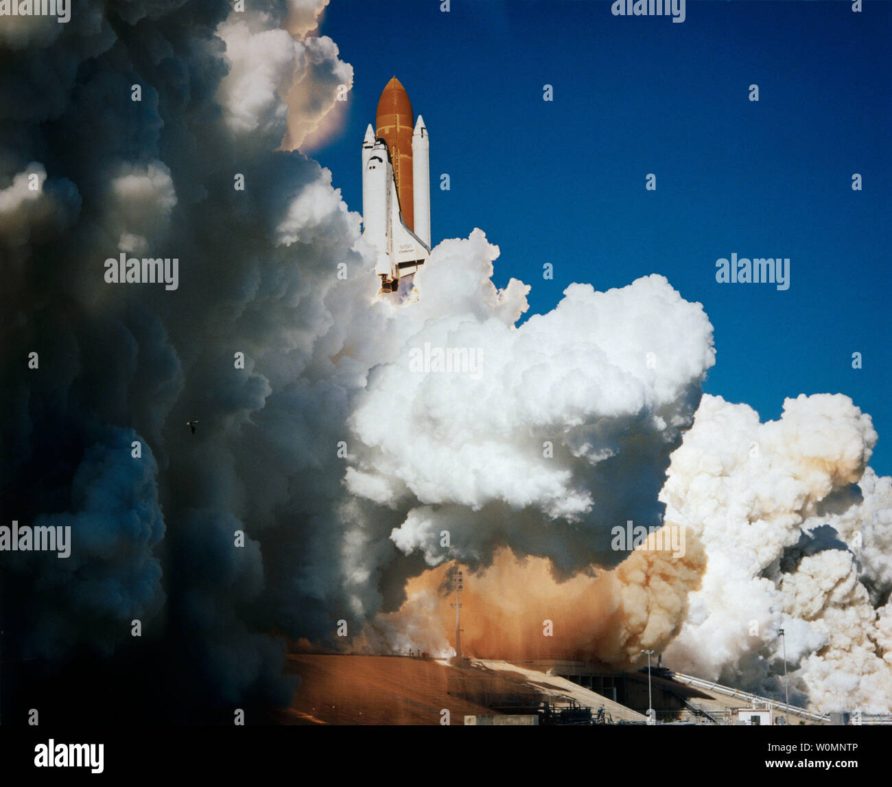 The Space Shuttle Challenger lifts off from Launch Complex 39, Pad B ...
