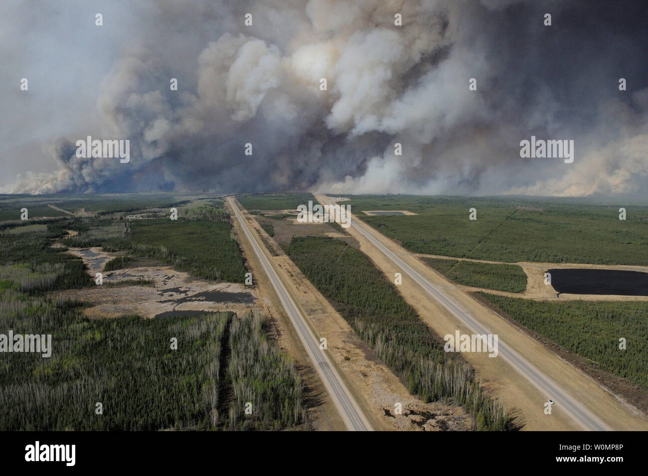 Highway 63 wildfire hi-res stock photography and images - Alamy