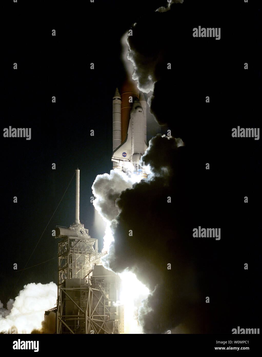 Space station assembly flight hi-res stock photography and images - Alamy