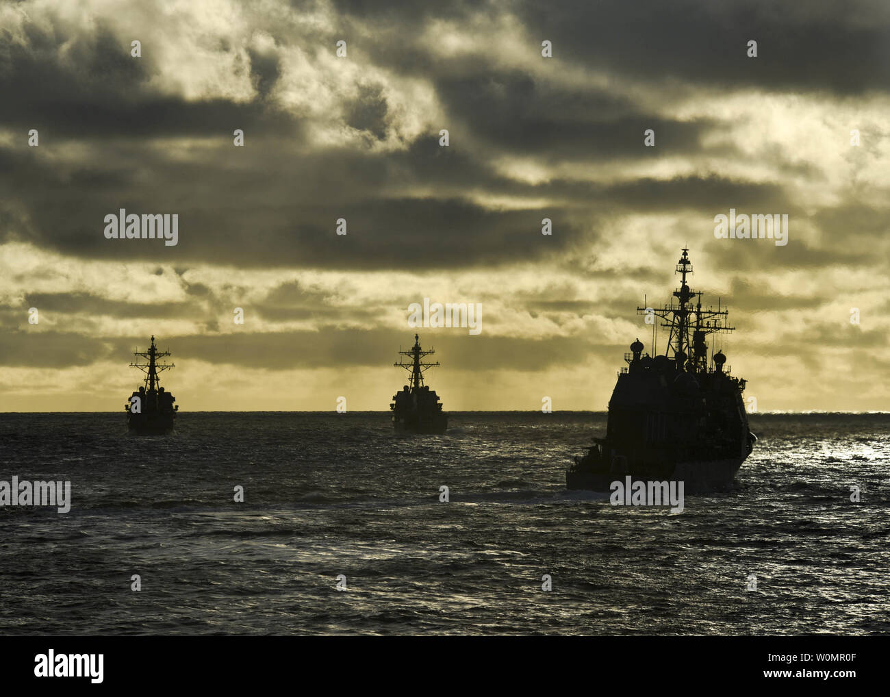 Uss pinckney ddg 91 u s navy hi-res stock photography and images - Alamy