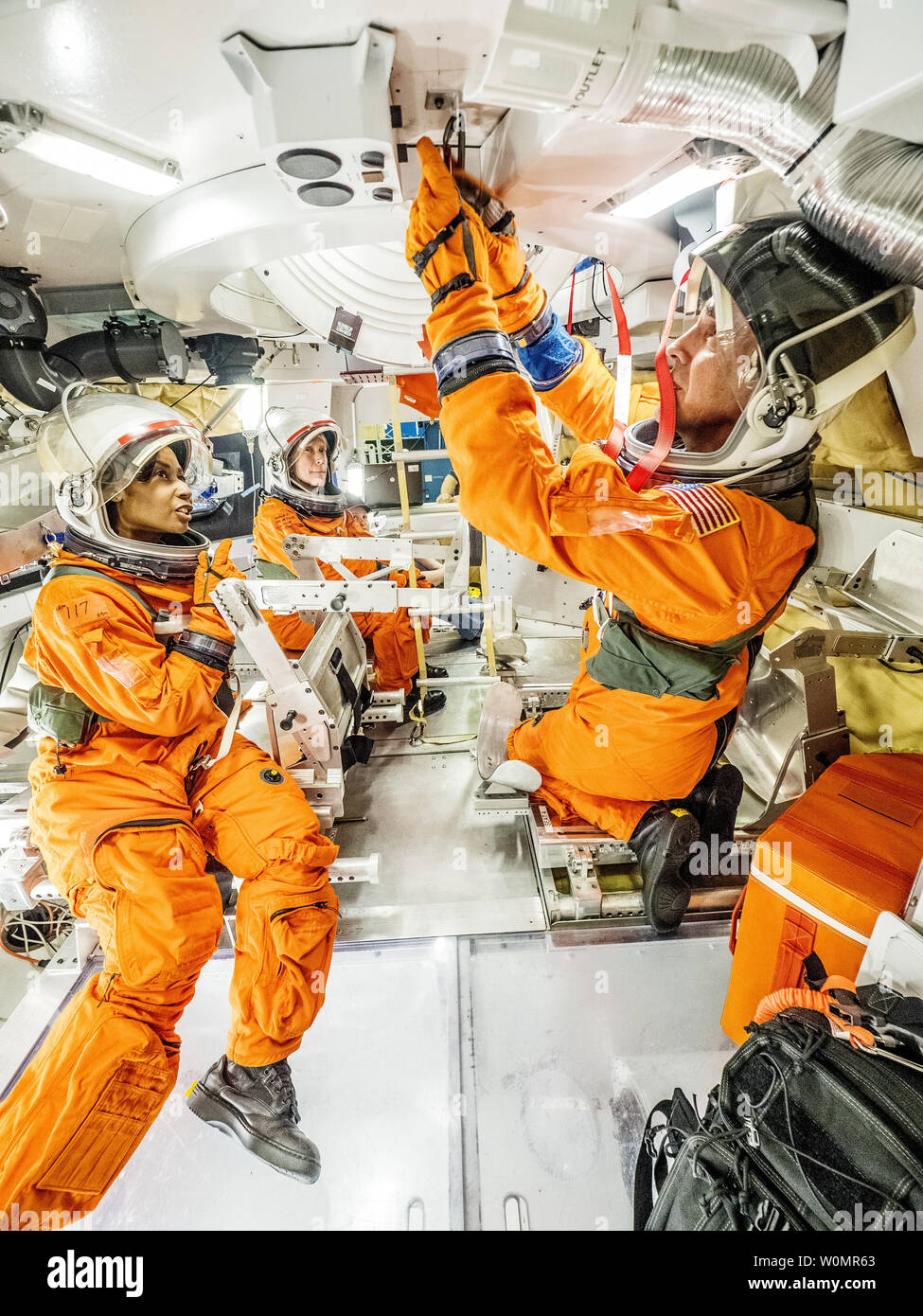 Egress and survival equipment hi-res stock photography and images - Alamy