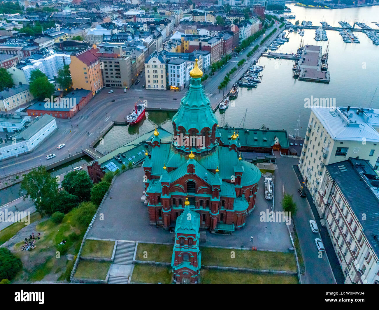 Buildings downtown helsinki hi-res stock photography and images - Alamy