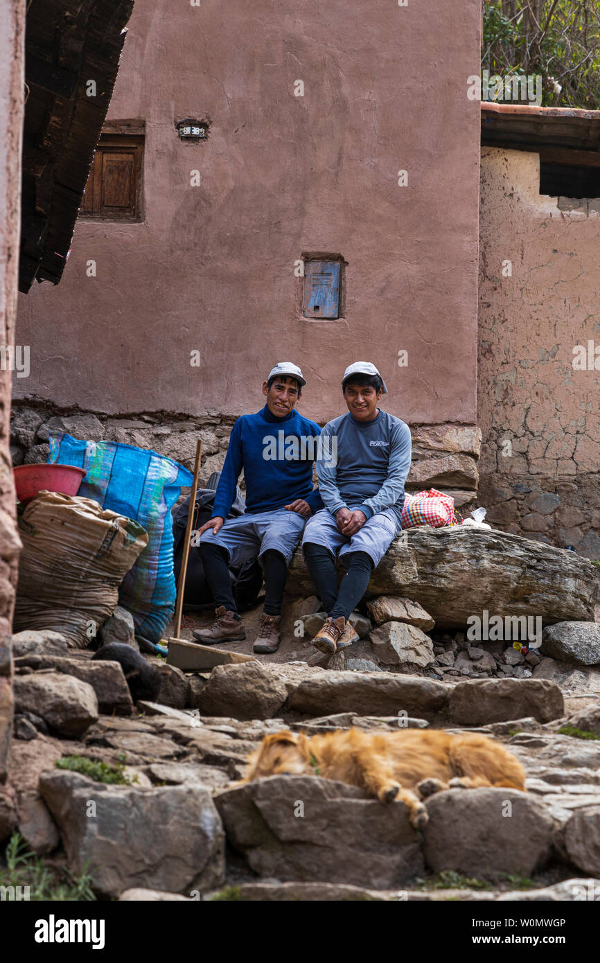Villagers at Huayllabamba on the Inca trail, day one, KM82 to ...