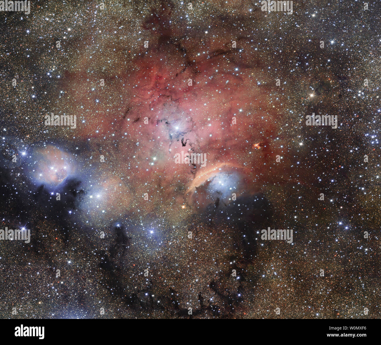Vlt survey telescope hi-res stock photography and images - Alamy
