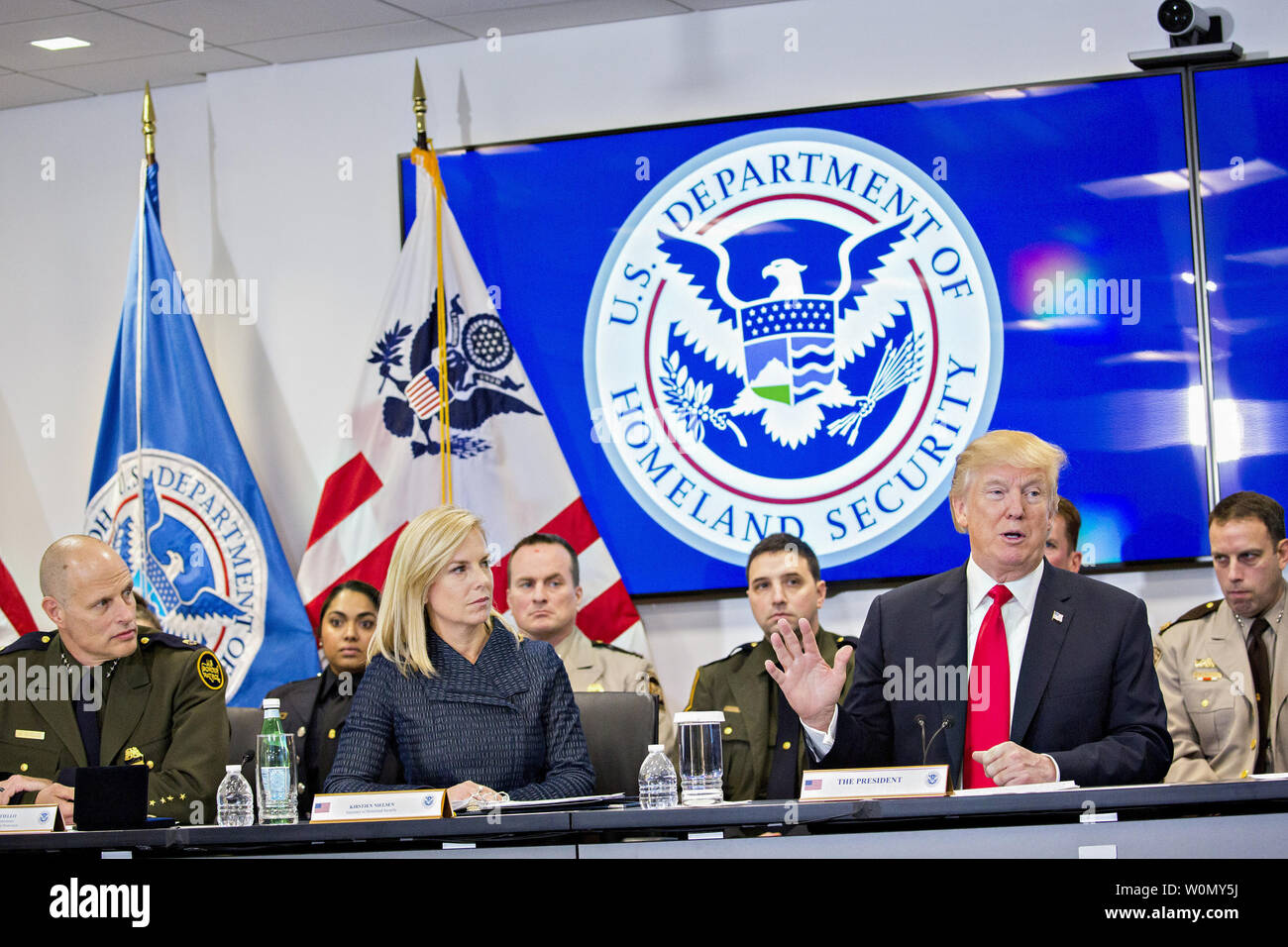 National targeting center hi-res stock photography and images - Alamy