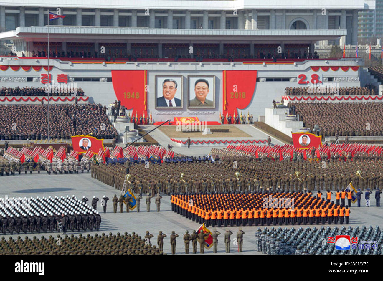 North korea military parade hi-res stock photography and images - Alamy