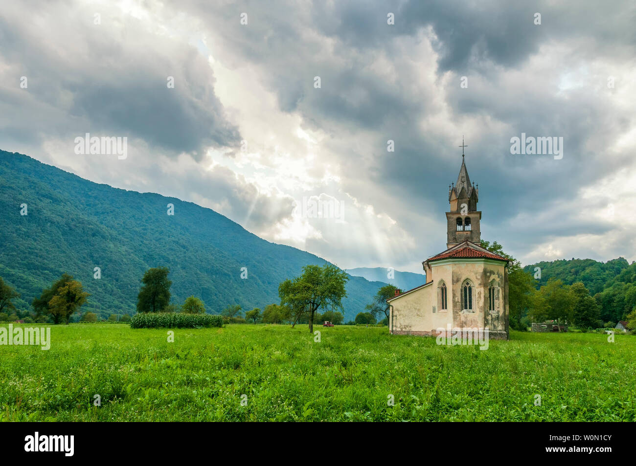 Catholic church grass valley hi-res stock photography and images - Alamy