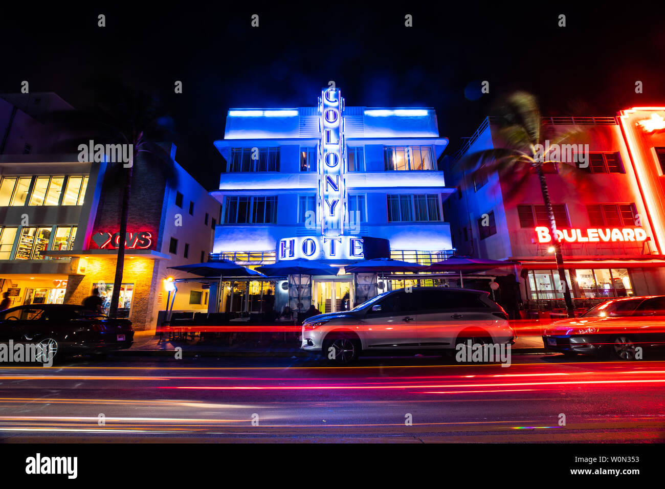 Night view of Street Ocean Drive, Art Deco Building. Colony and ...
