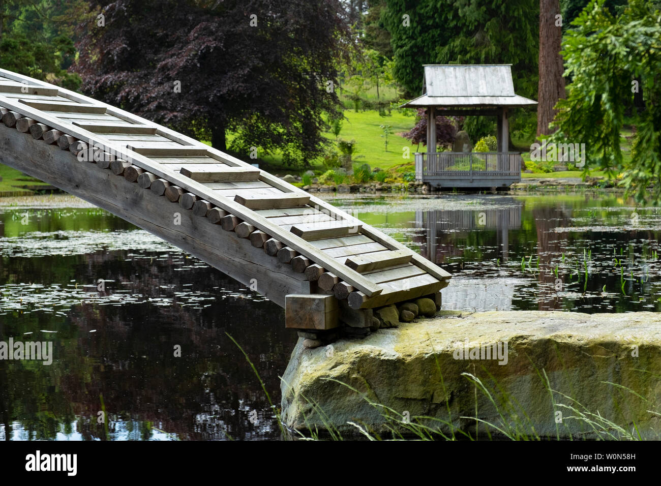 Cowden japanese garden hi-res stock photography and images - Alamy