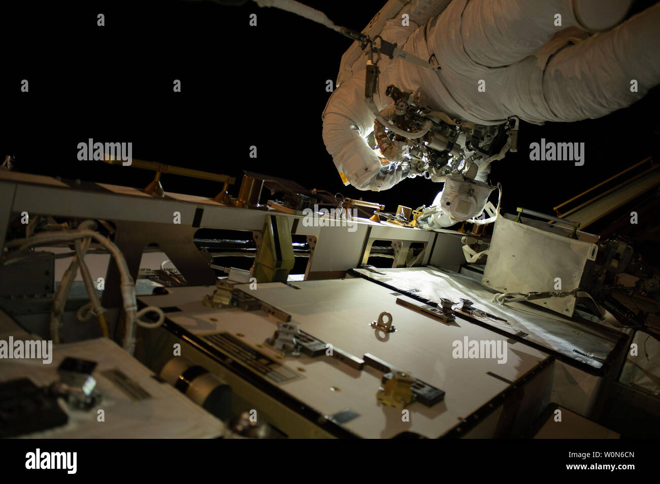 Powerful lithium ion battery hi-res stock photography and images - Alamy