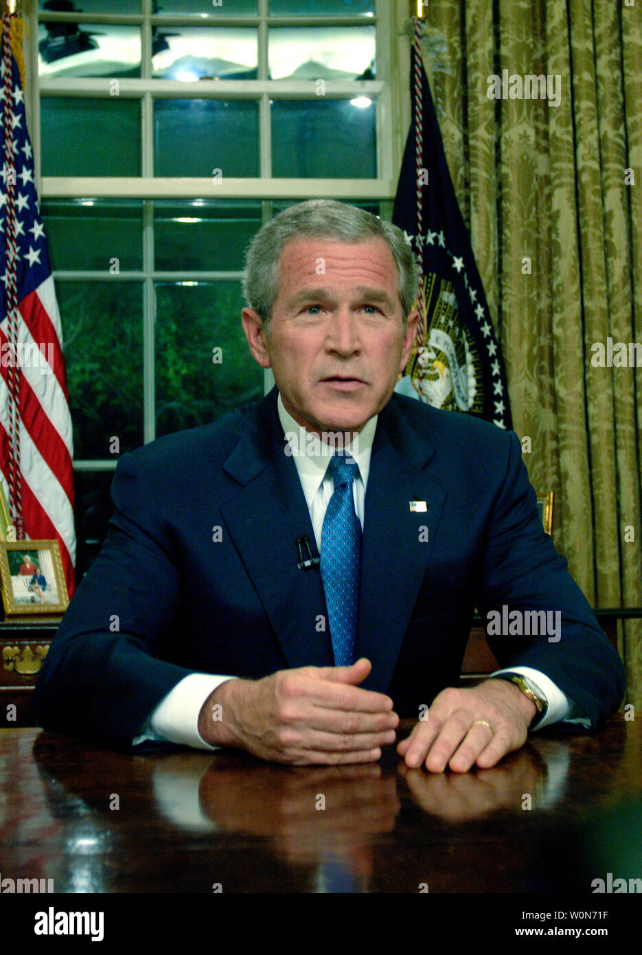 Speech on immigration hi-res stock photography and images - Alamy