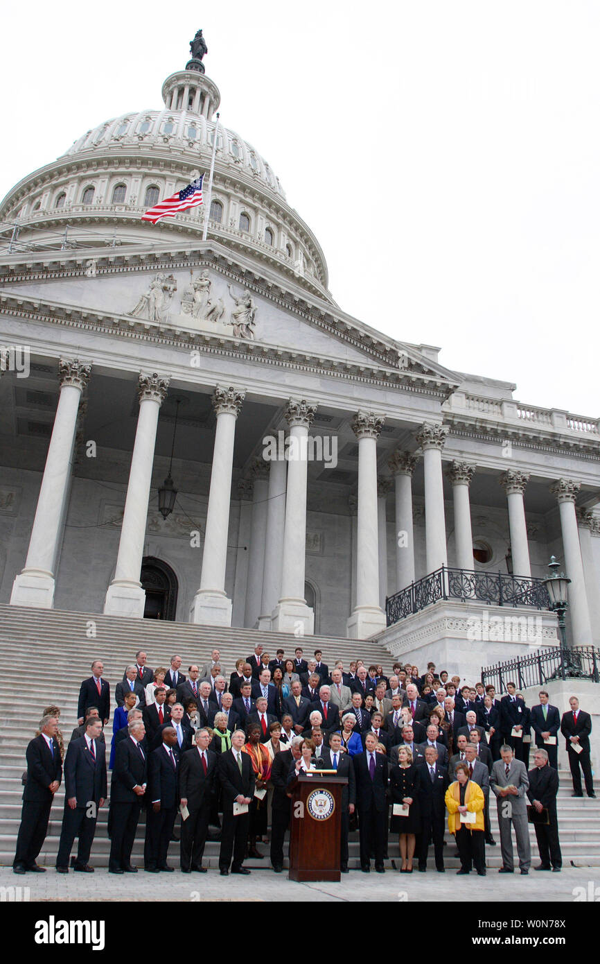 Members of Congress take part in in a ceremony in Washington September ...