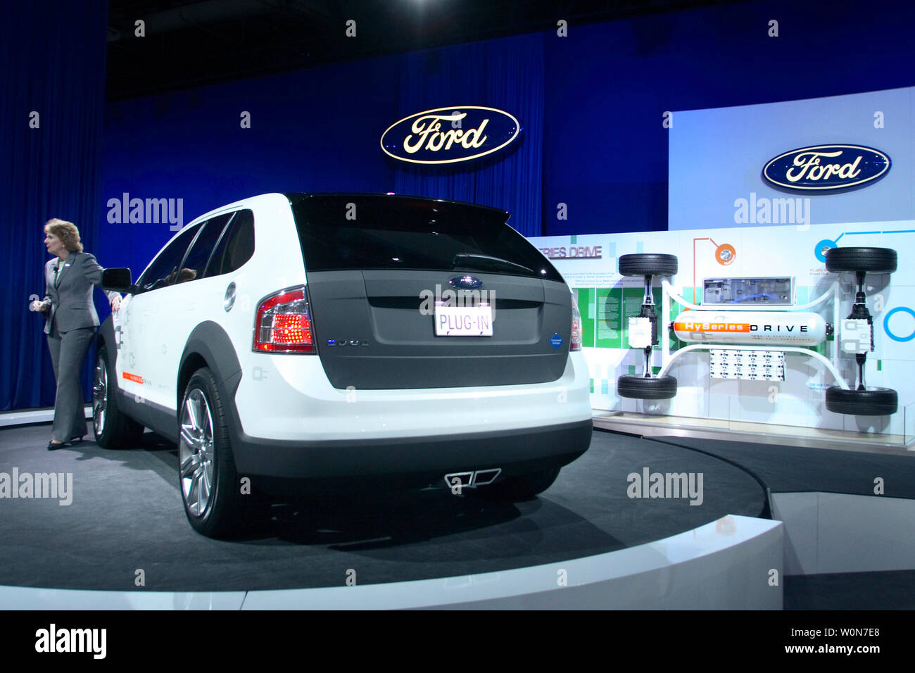 Sue Cischke (L), Ford Vice President of Environmental and Safety ...