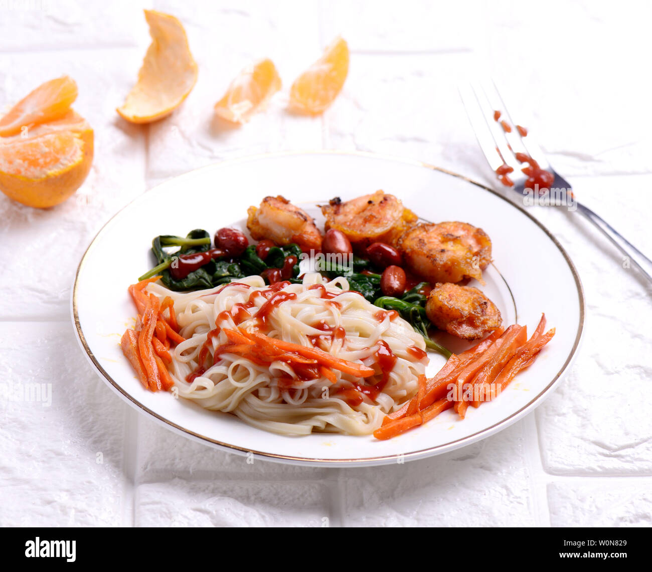 Vegetables with shrimp and sauces hi-res stock photography and images ...