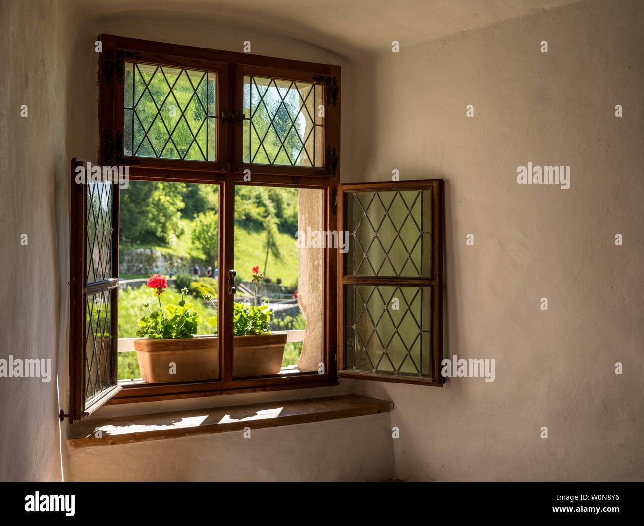 Box seat hi-res stock photography and images - Alamy