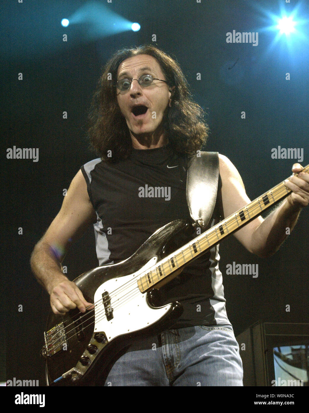 Geddy lee hi-res stock photography and images - Alamy
