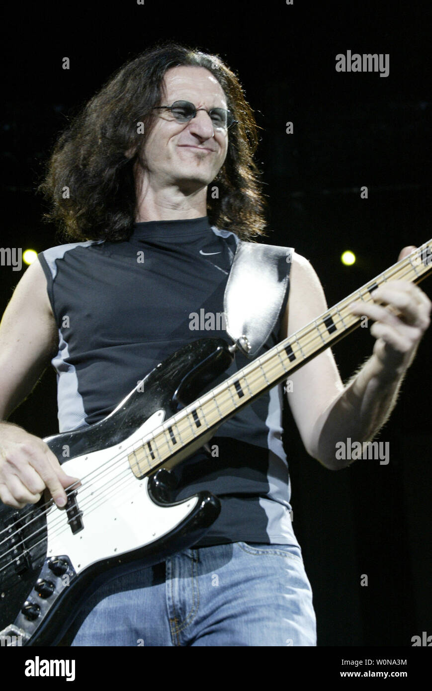 Geddy lee hi-res stock photography and images - Alamy