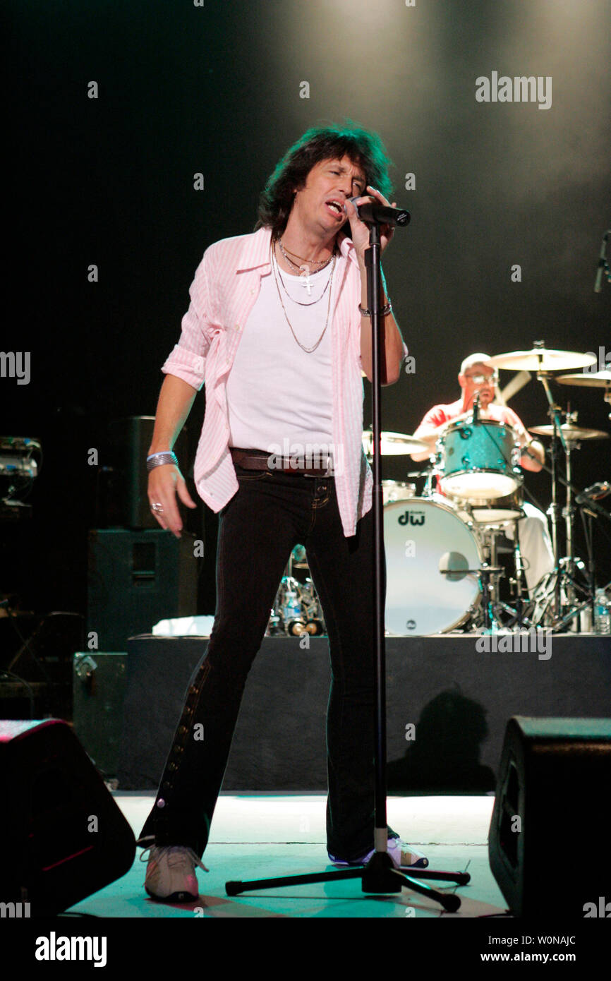 Kelly Hanson with Foreigner, performs in concert, at the Mizner Park ...