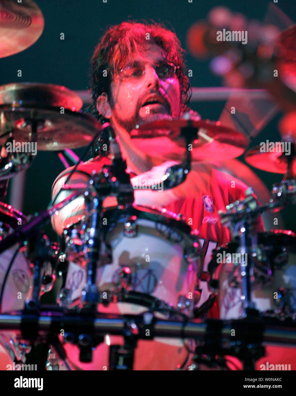 Mike portnoy hi-res stock photography and images - Alamy