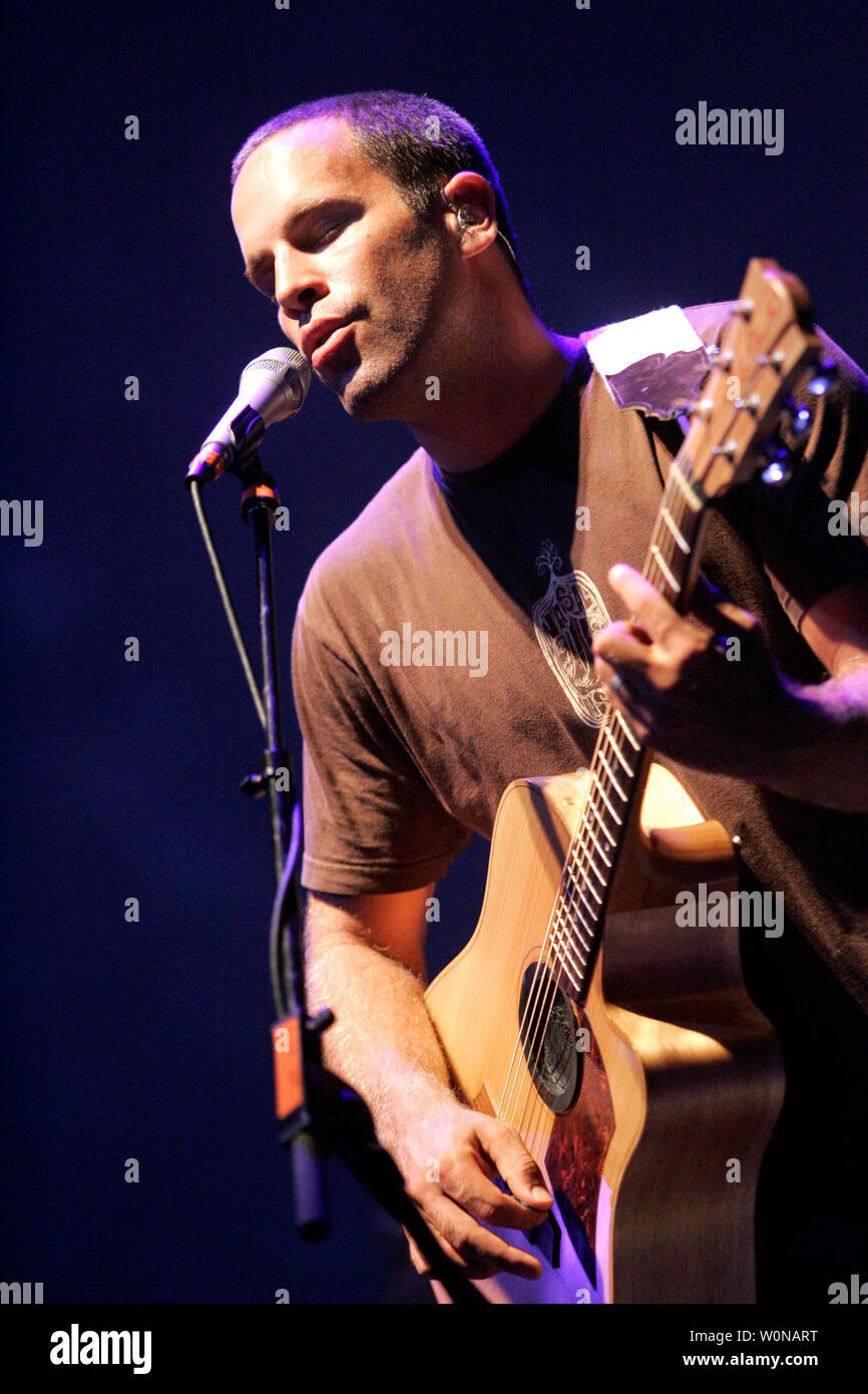 Jack johnson in concert hi-res stock photography and images - Alamy