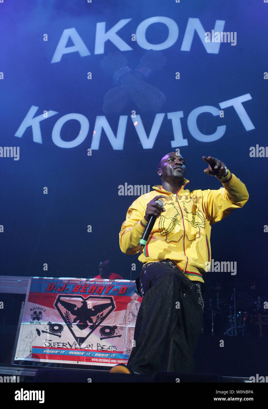 Akon Wallpaper 2022