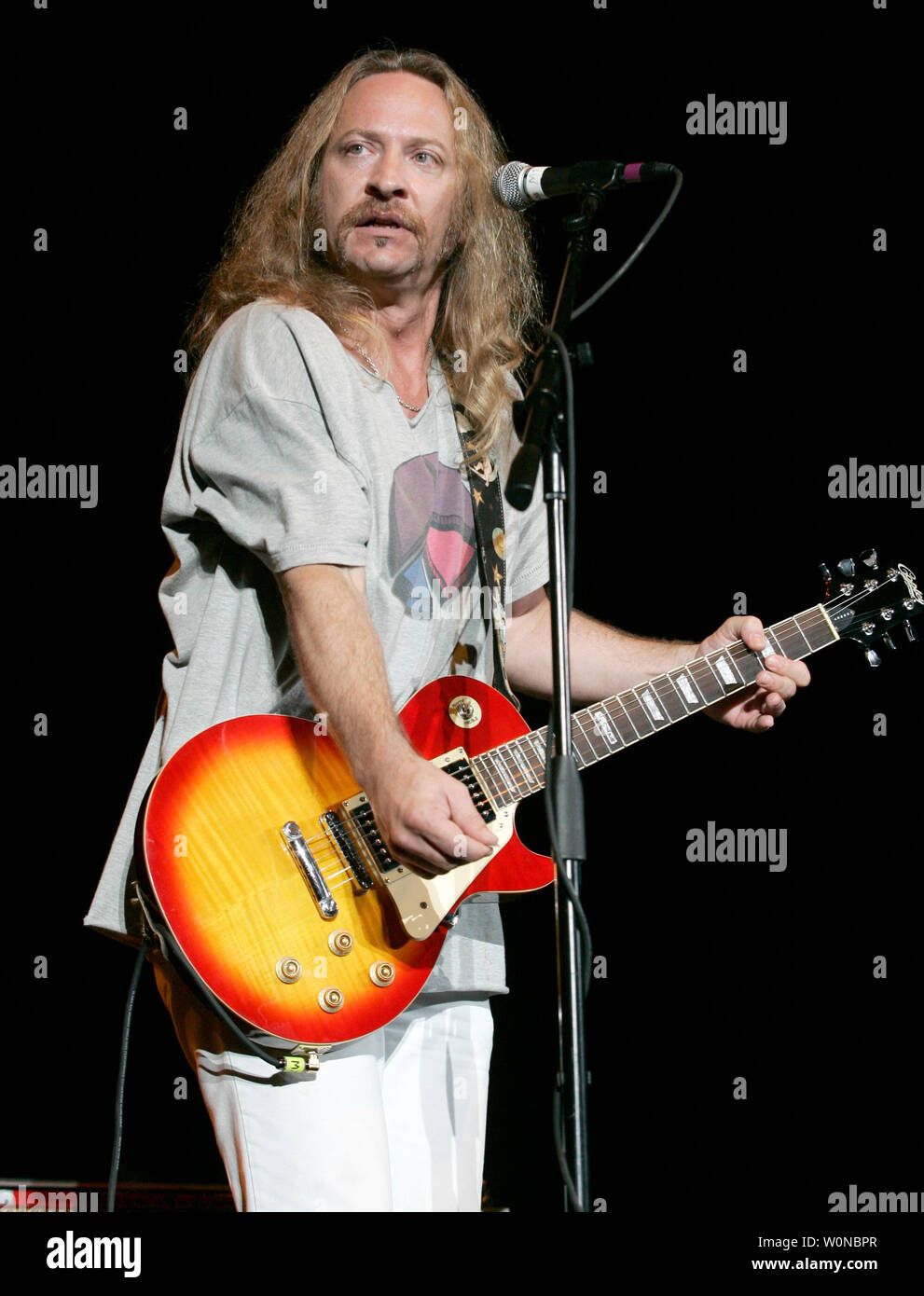 Chris Hicks with the Marshall Tucker band performs in concert at the ...