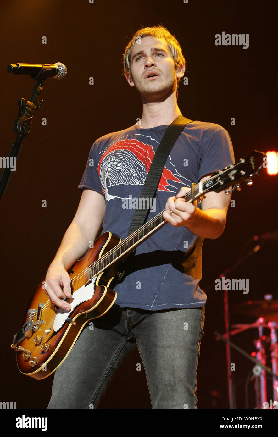 Jason Wade with Lifehouse performs in concert at the Sound Advice ...