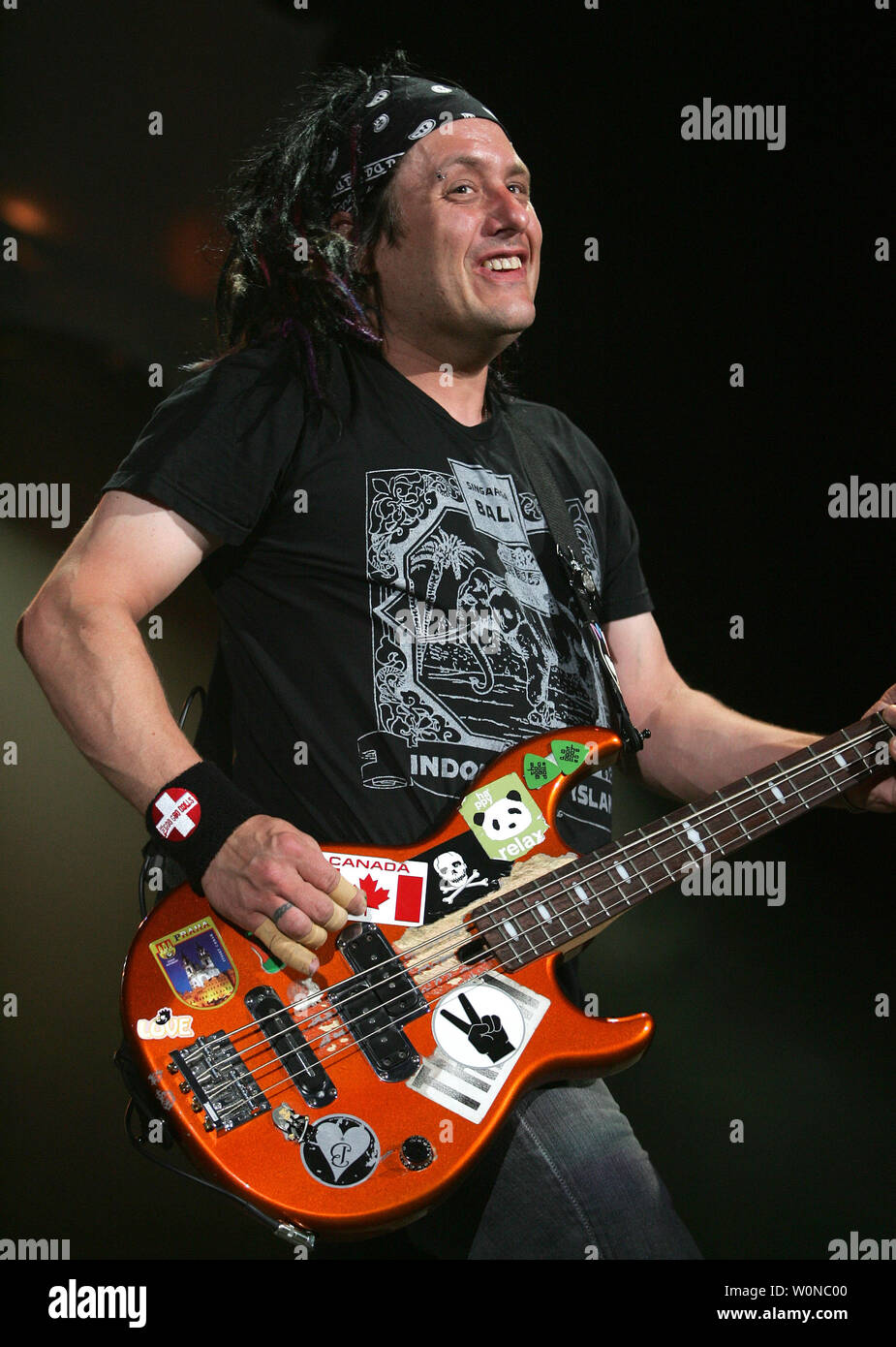 Robby takac of the goo goo dolls hi-res stock photography and images ...