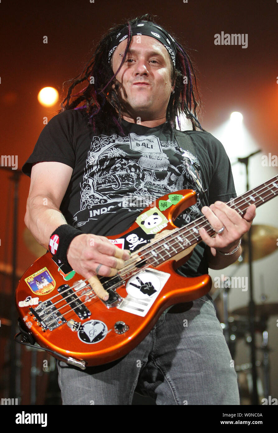 Robby Takac with The Goo Goo Dolls performs in concert at the Sound ...