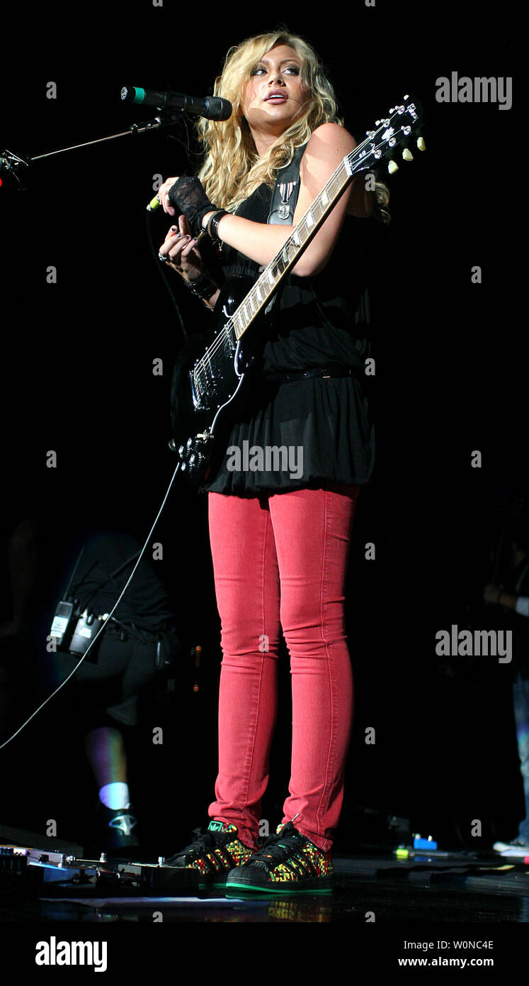 Aly aj concert hi-res stock photography and images - Alamy