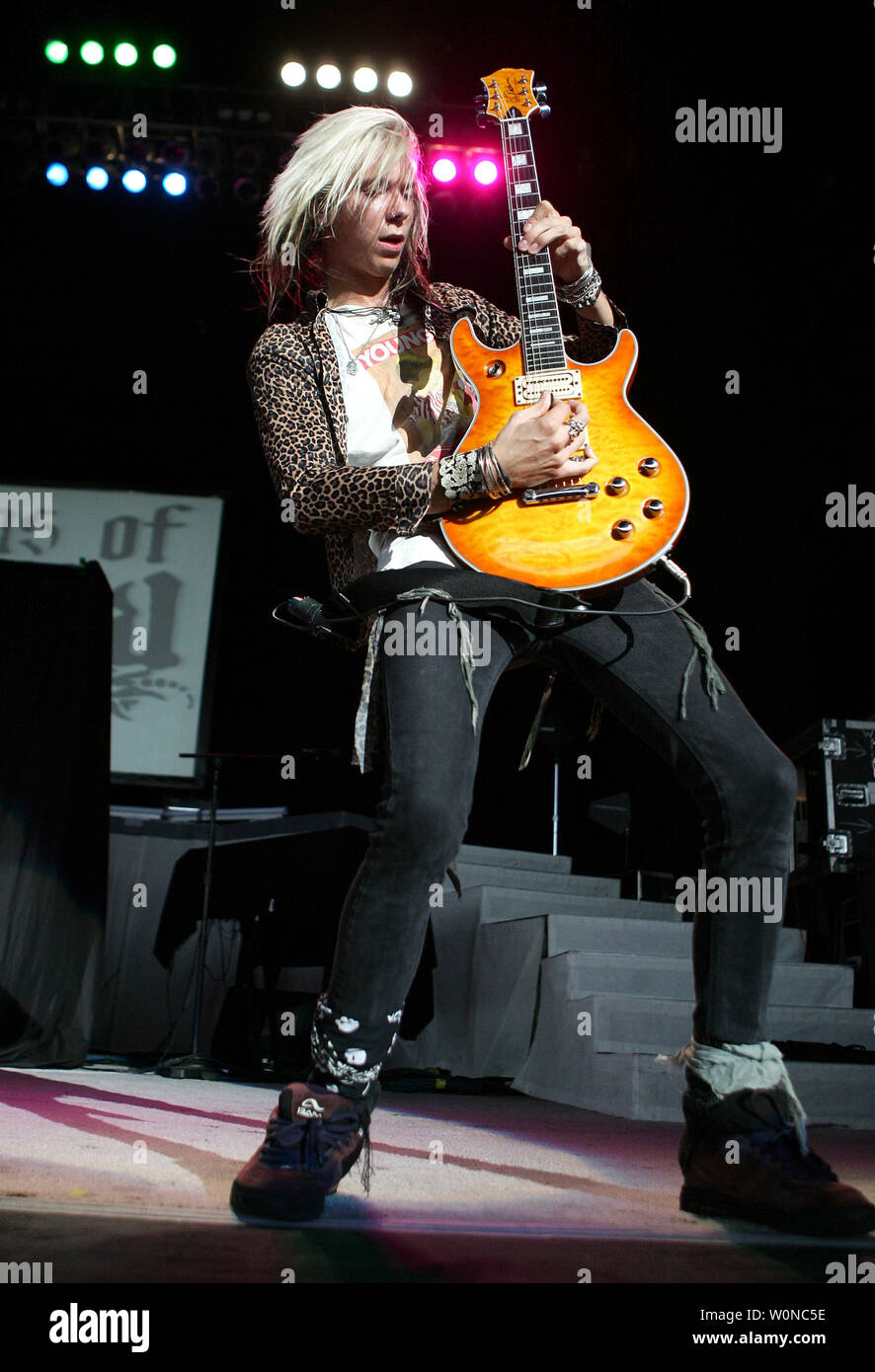 Nicki kin hi-res stock photography and images - Alamy