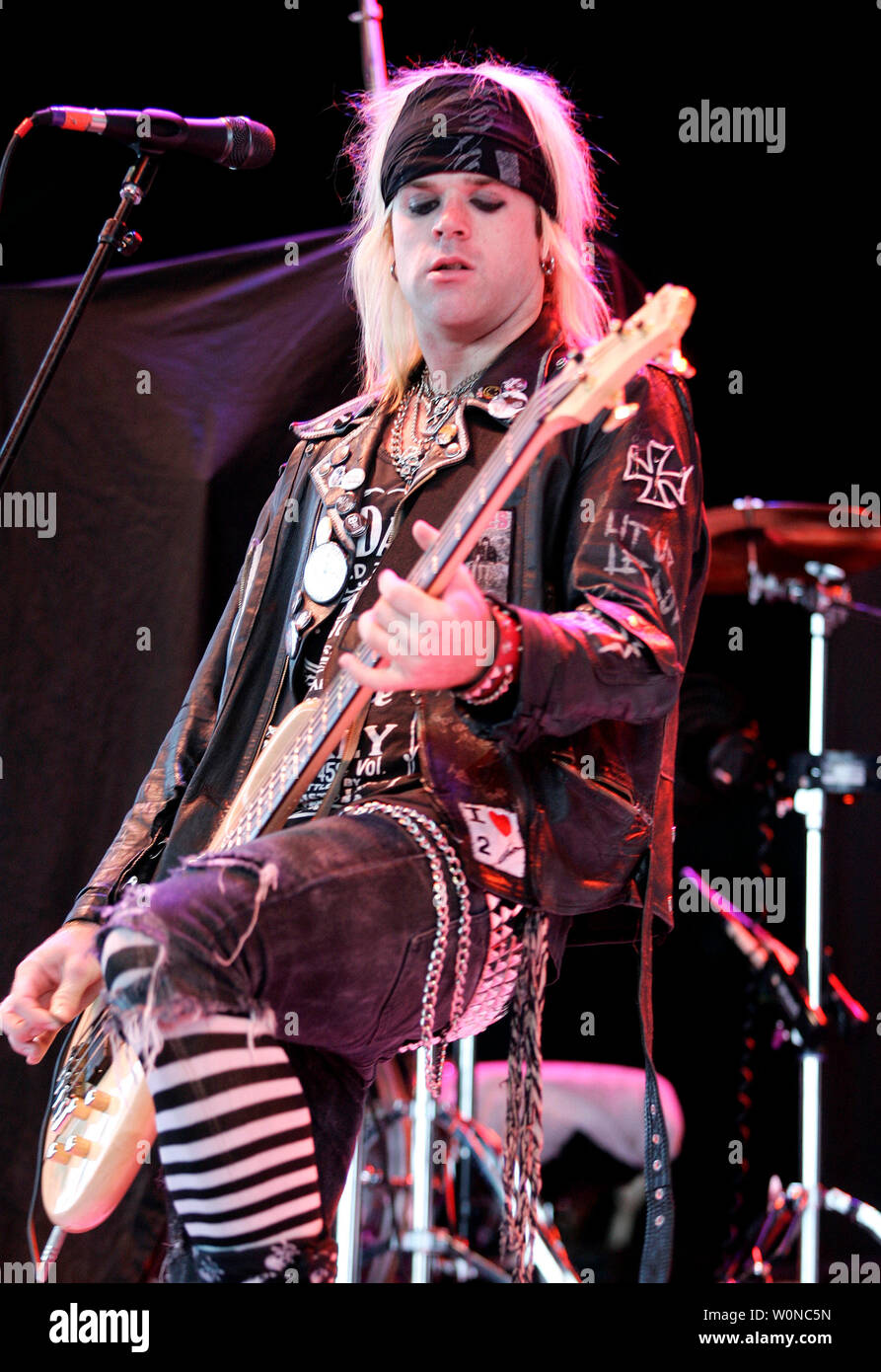 Jp white hi-res stock photography and images - Alamy