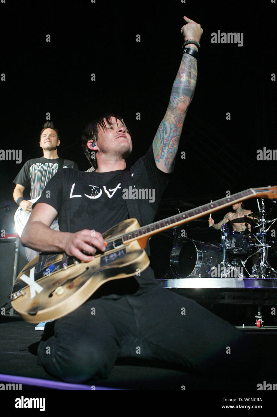 Tom DeLonge with Blink 182 performs in concert at the Cruzan ...