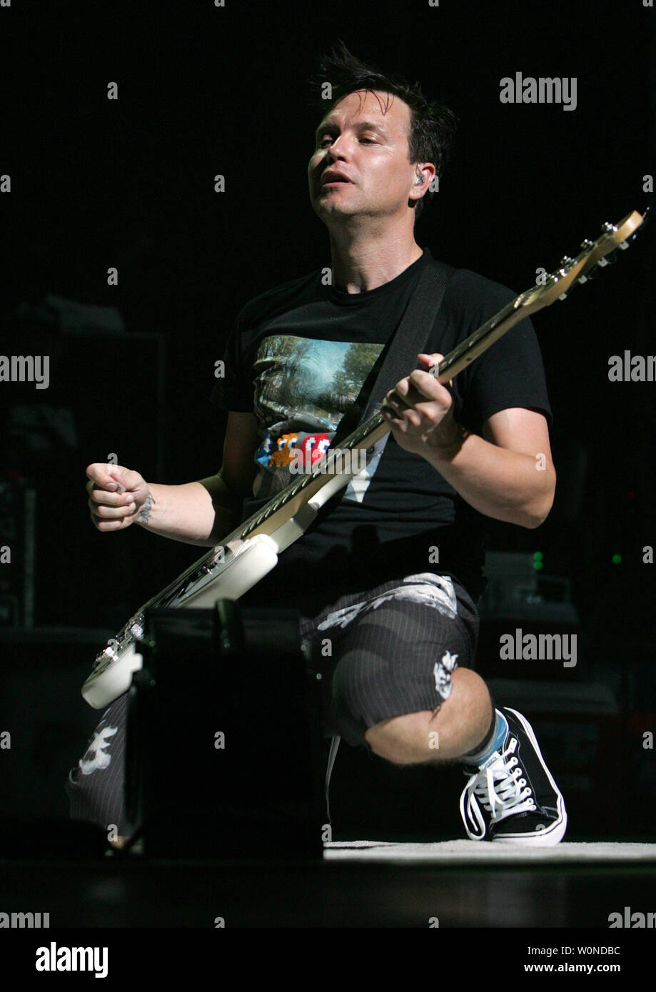 Mark hoppus of blink 182 hi-res stock photography and images - Alamy