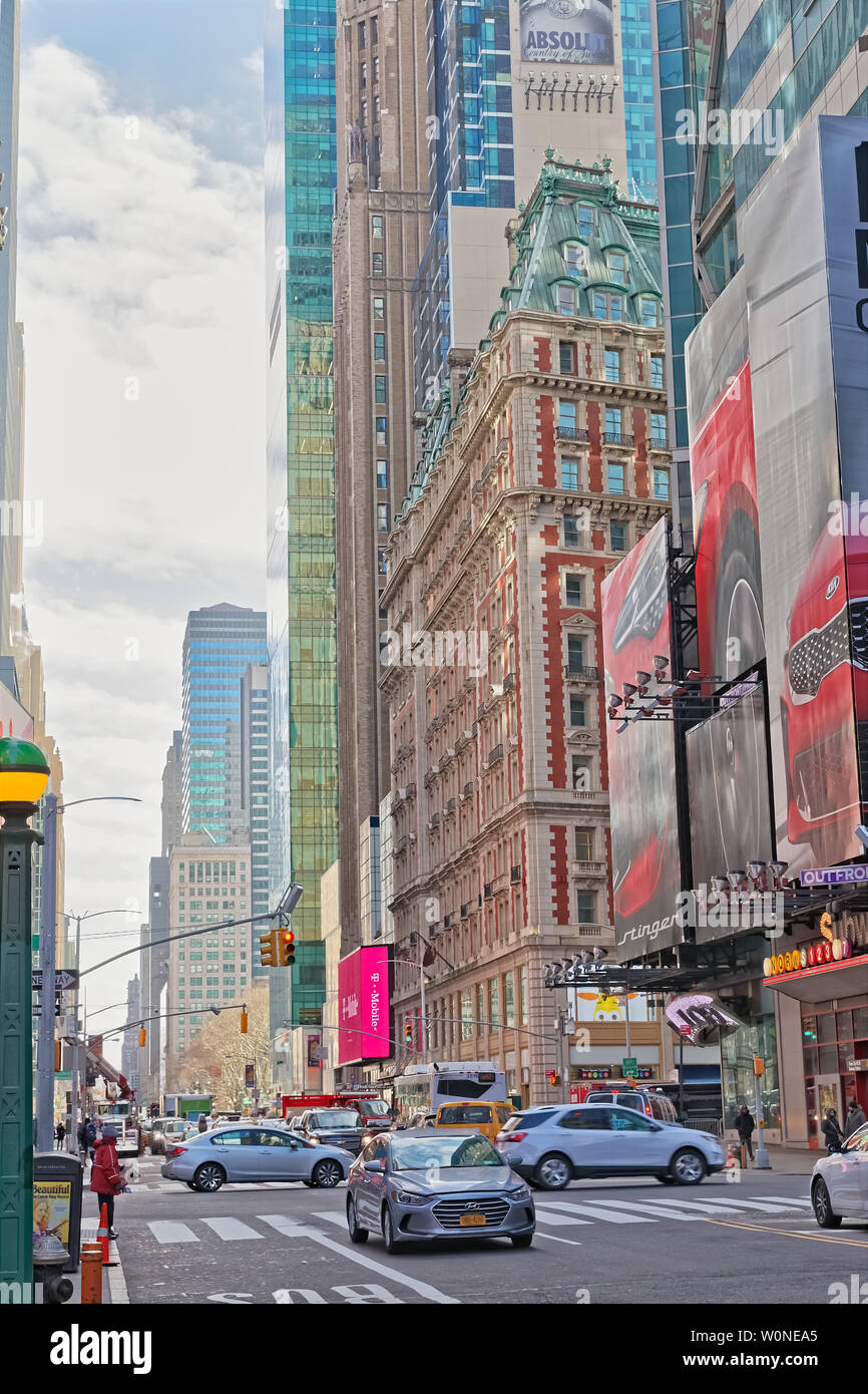 New York Manhattan Traffic at Seventh Avenue Stock Photo - Alamy
