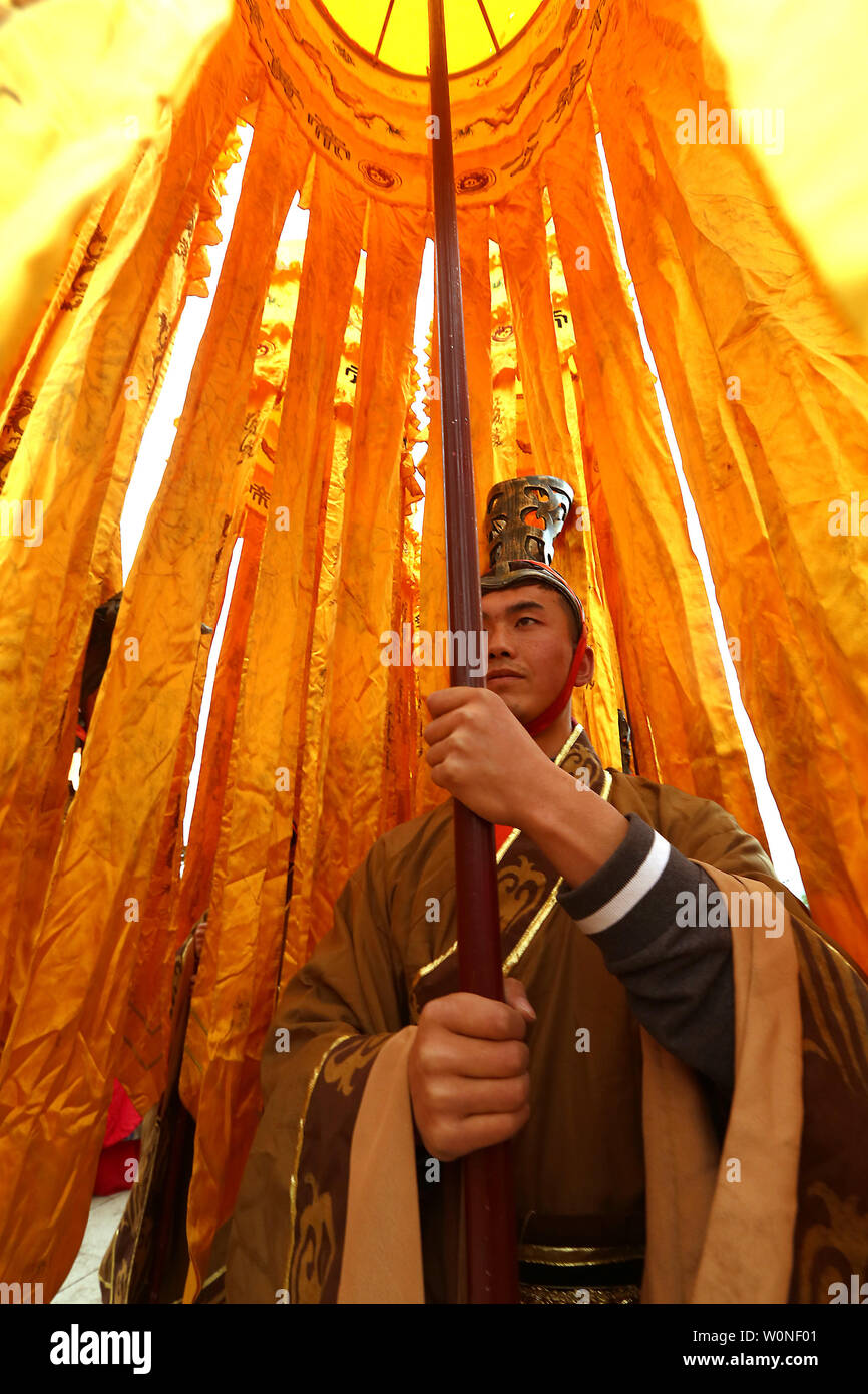 Imperial garb hi-res stock photography and images - Alamy