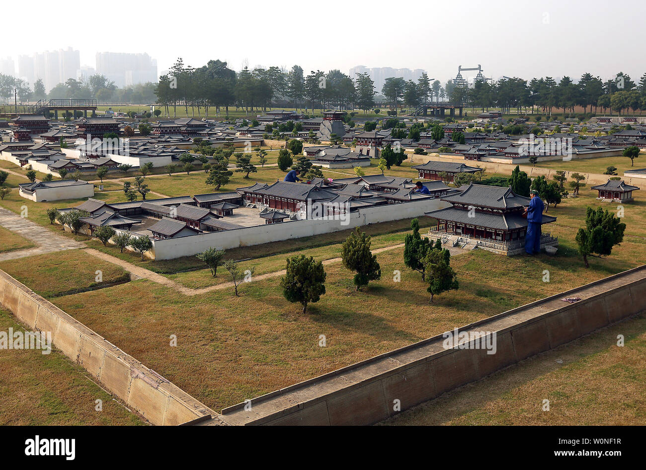 A miniature replica of the Tang Dynasty Daming Palace on its original ...