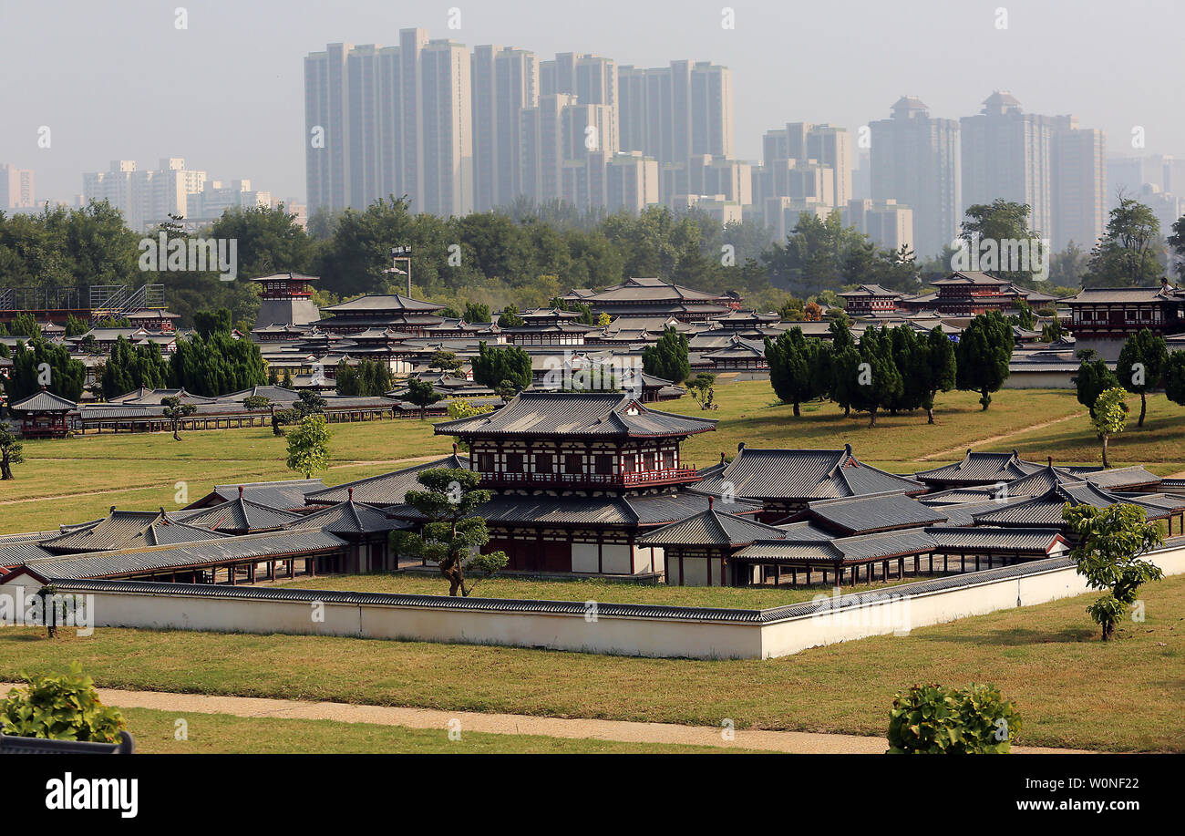 Daming palace hi-res stock photography and images - Alamy