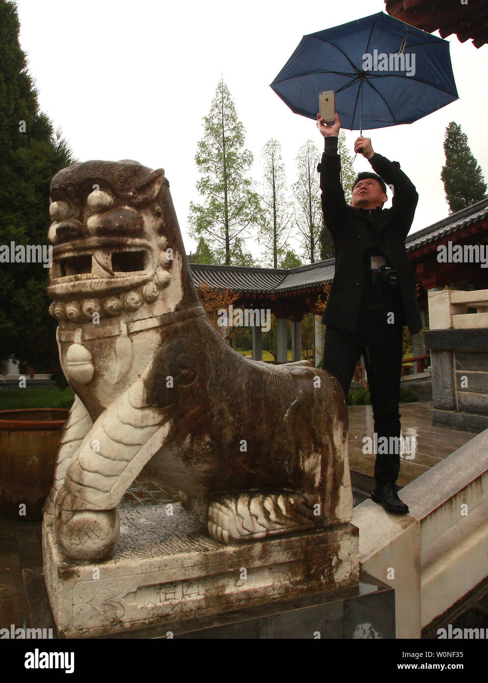 Cai lun, the inventor of paper hi-res stock photography and images - Alamy