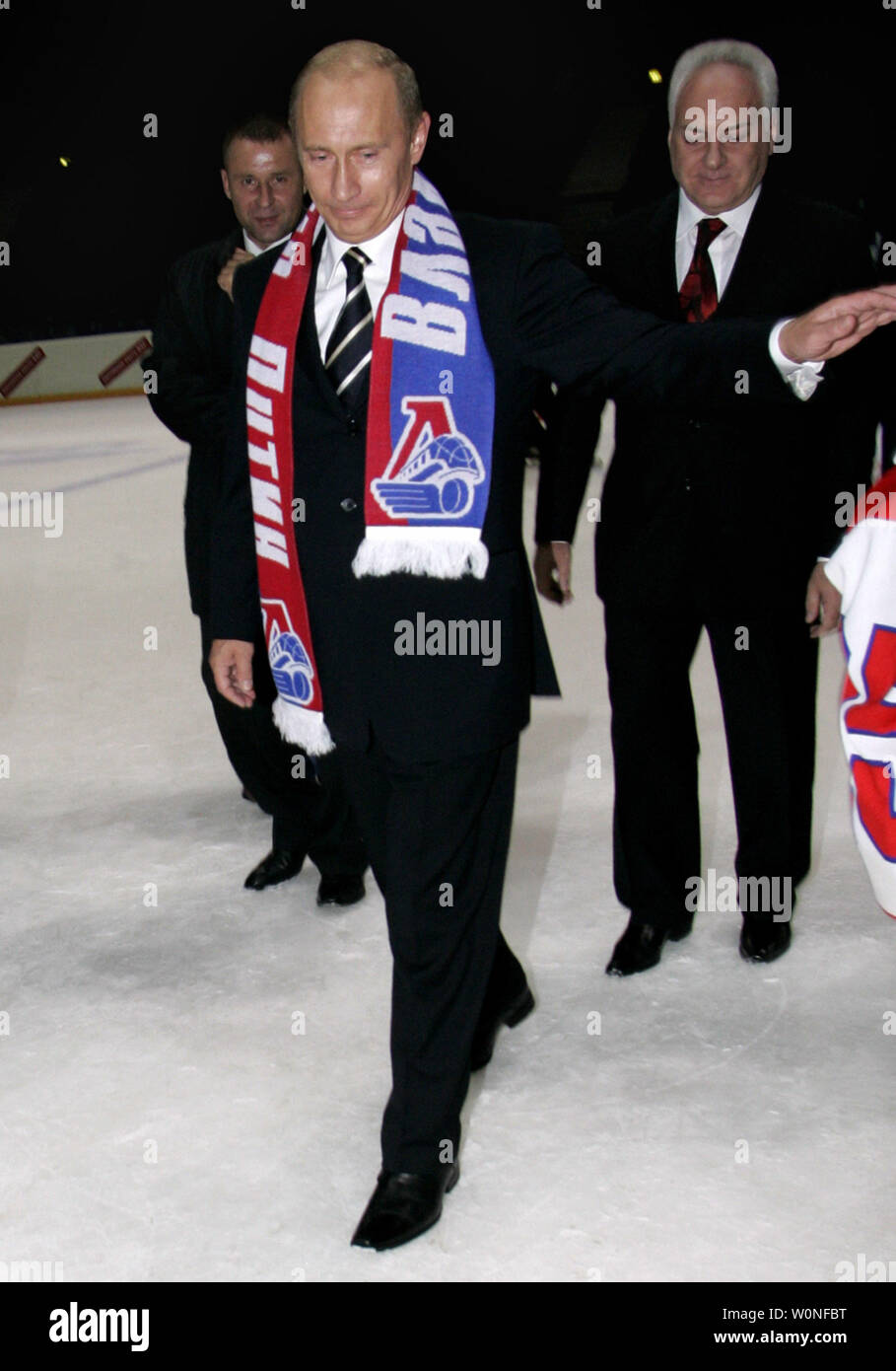Russian president vladimir putin walks hi-res stock photography and ...