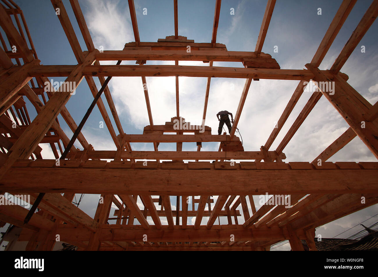 Courtyard of a build hi-res stock photography and images - Alamy