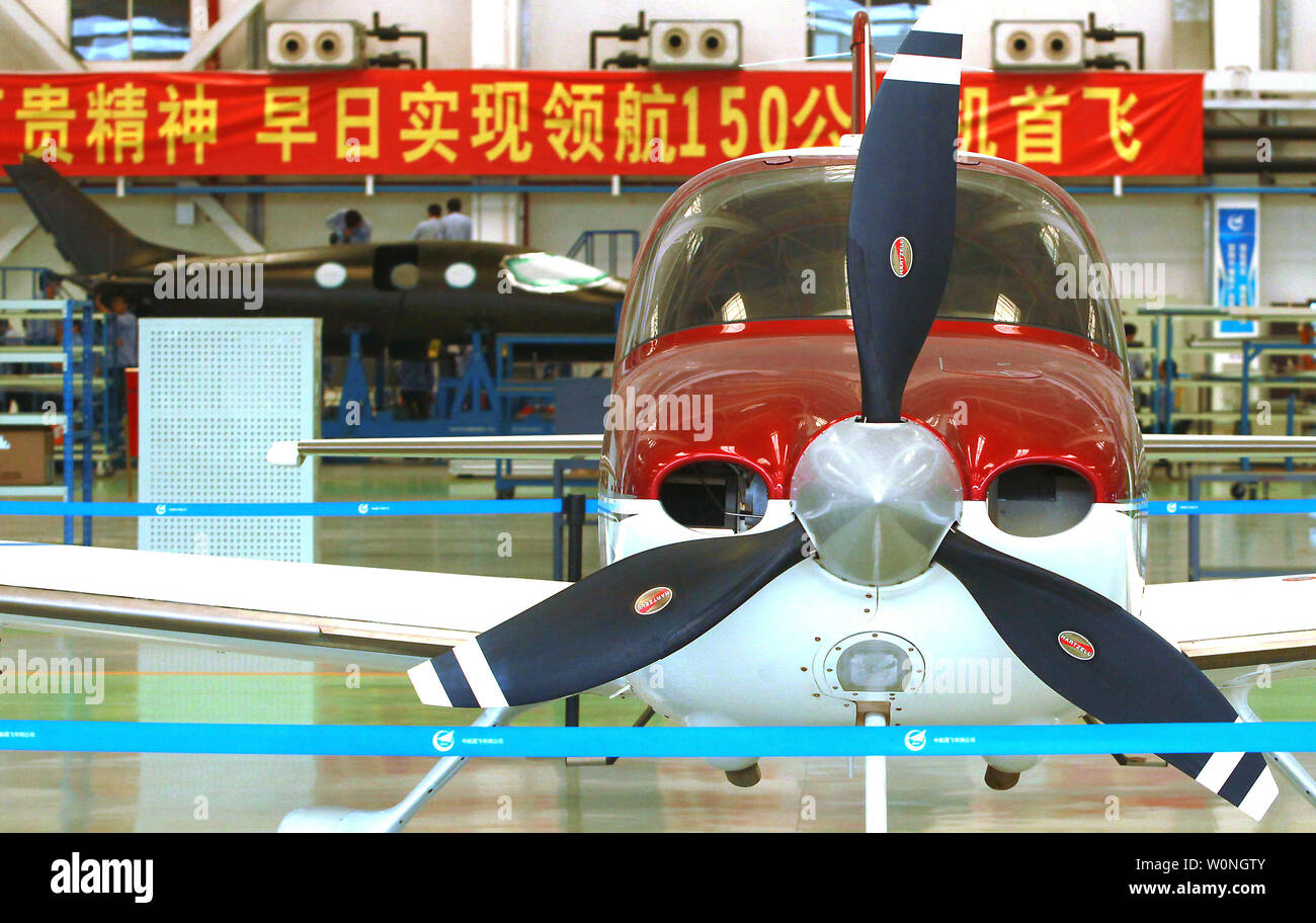 Chinese aircraft manufacturer hi-res stock photography and images - Alamy