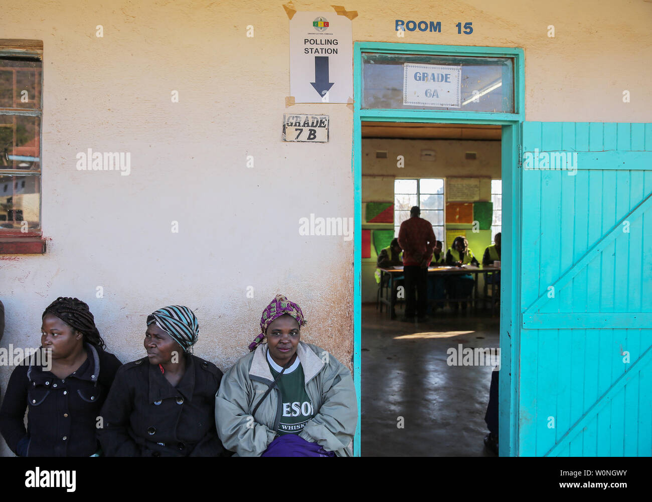Zimbabwe primary school hi-res stock photography and images - Alamy