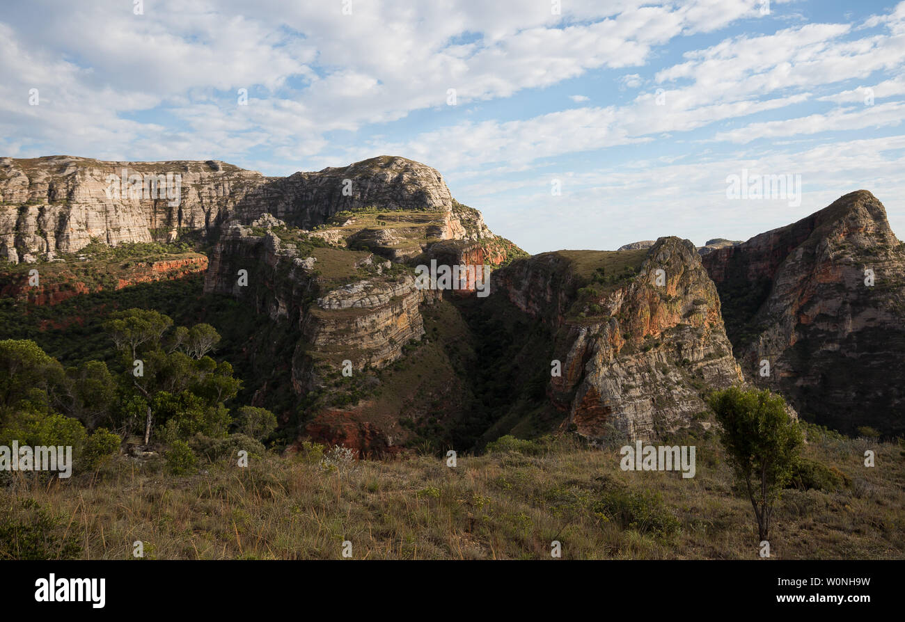 Isalo cliffs hi-res stock photography and images - Alamy