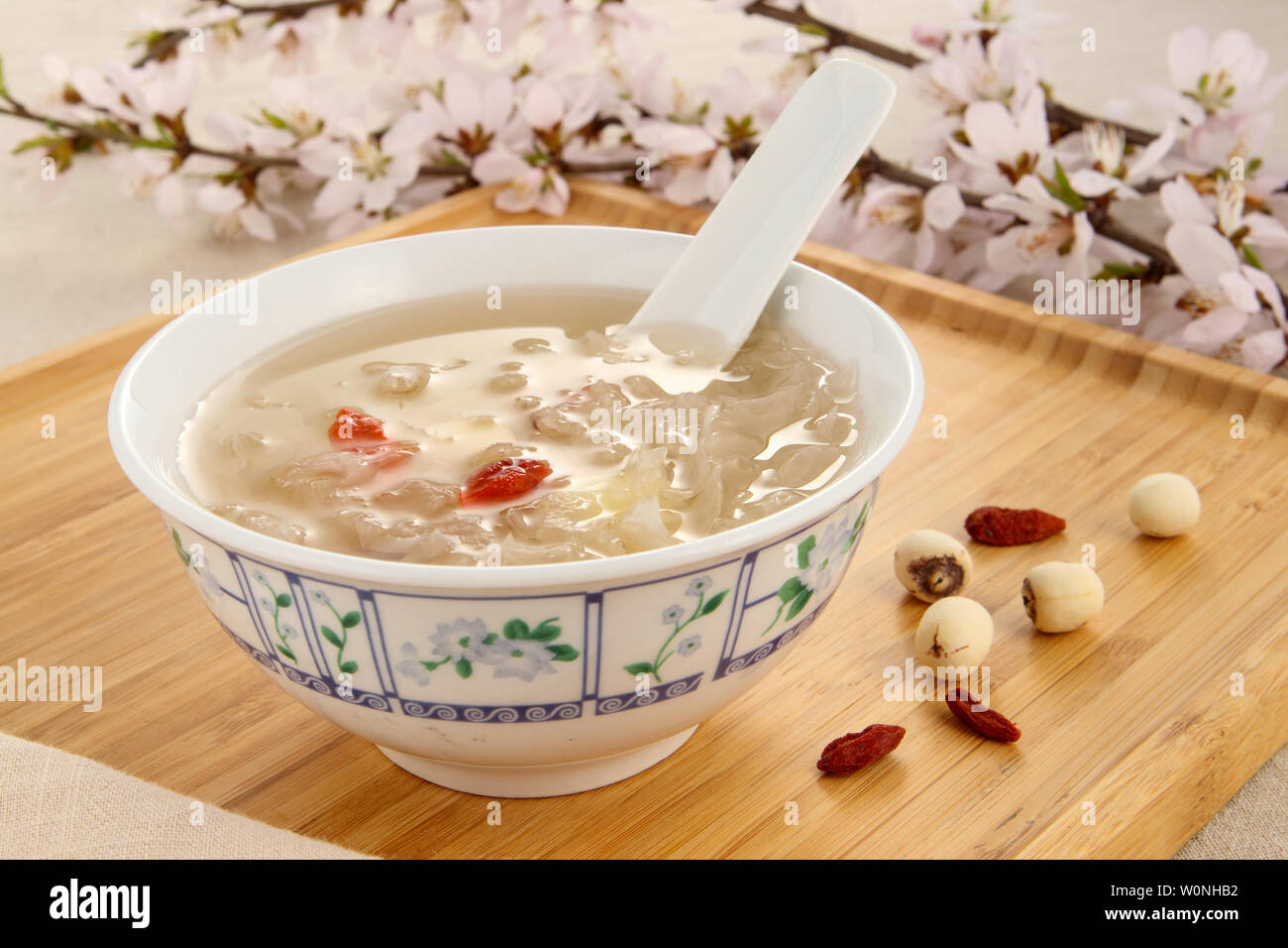 Silver ear soup hi-res stock photography and images - Alamy