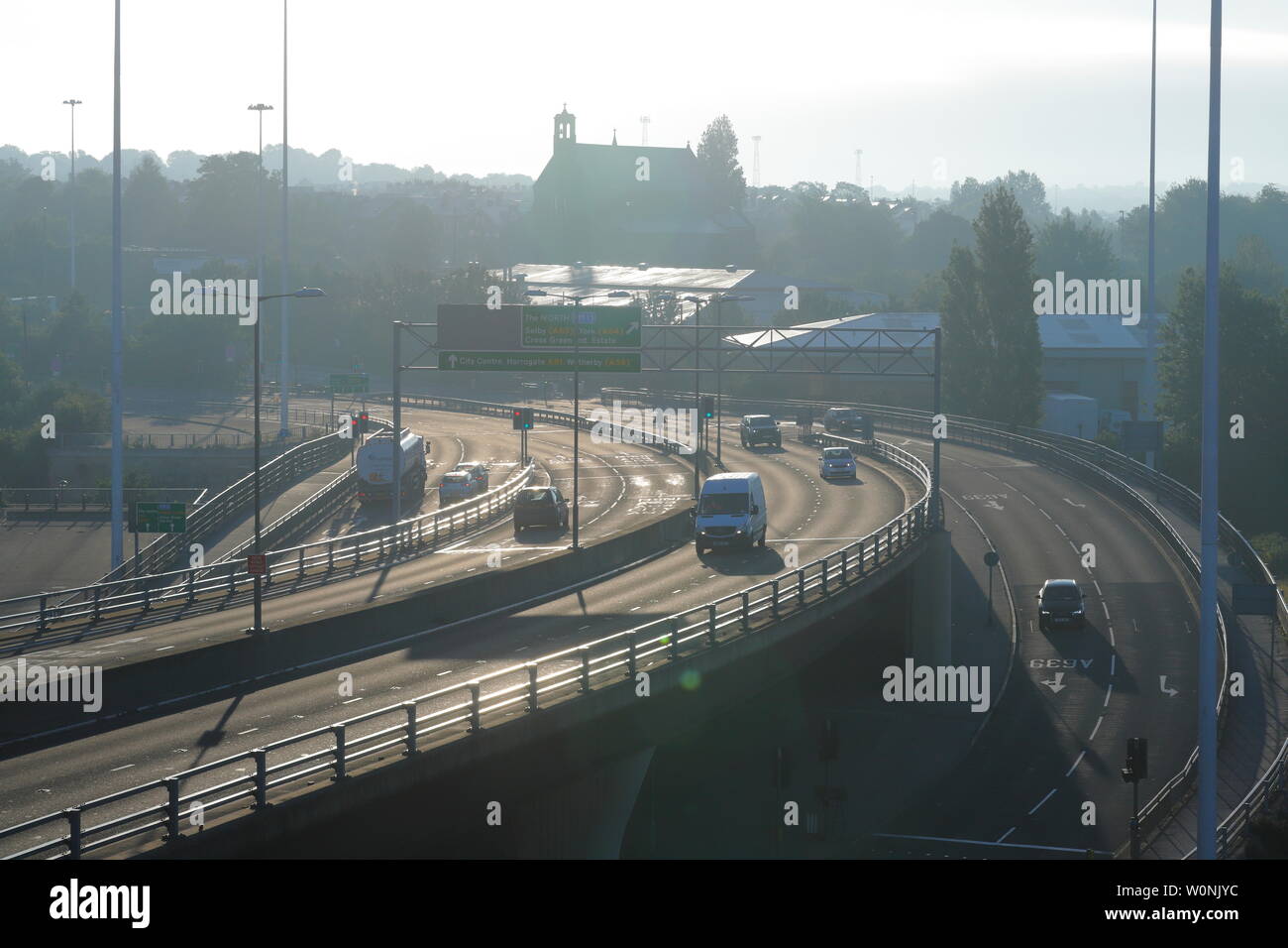 Curved viaduct hi-res stock photography and images - Alamy